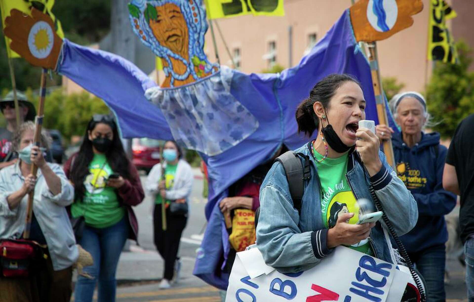 A decade after the Richmond refinery explosion, protesters march to end ...