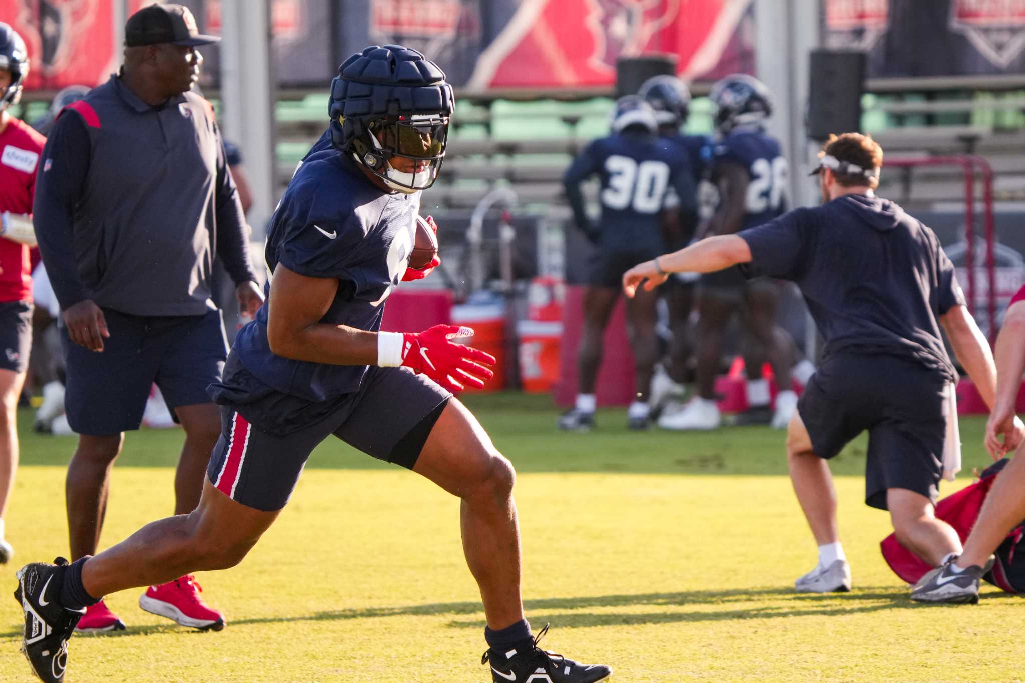 Houston Texans: Tight end Pharaoh Brown has bigger goals