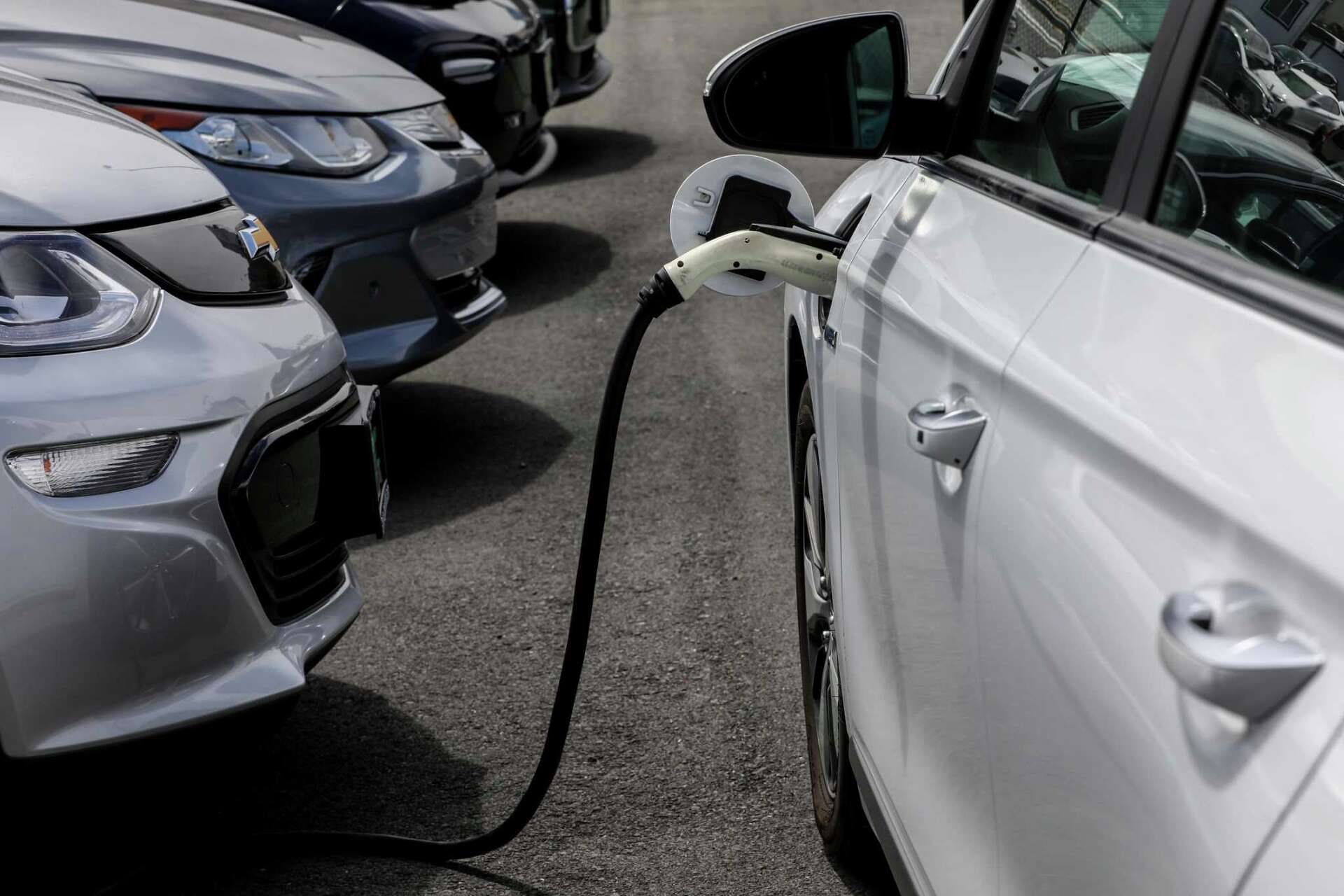 California will see more electric cars, but can power grid handle it?