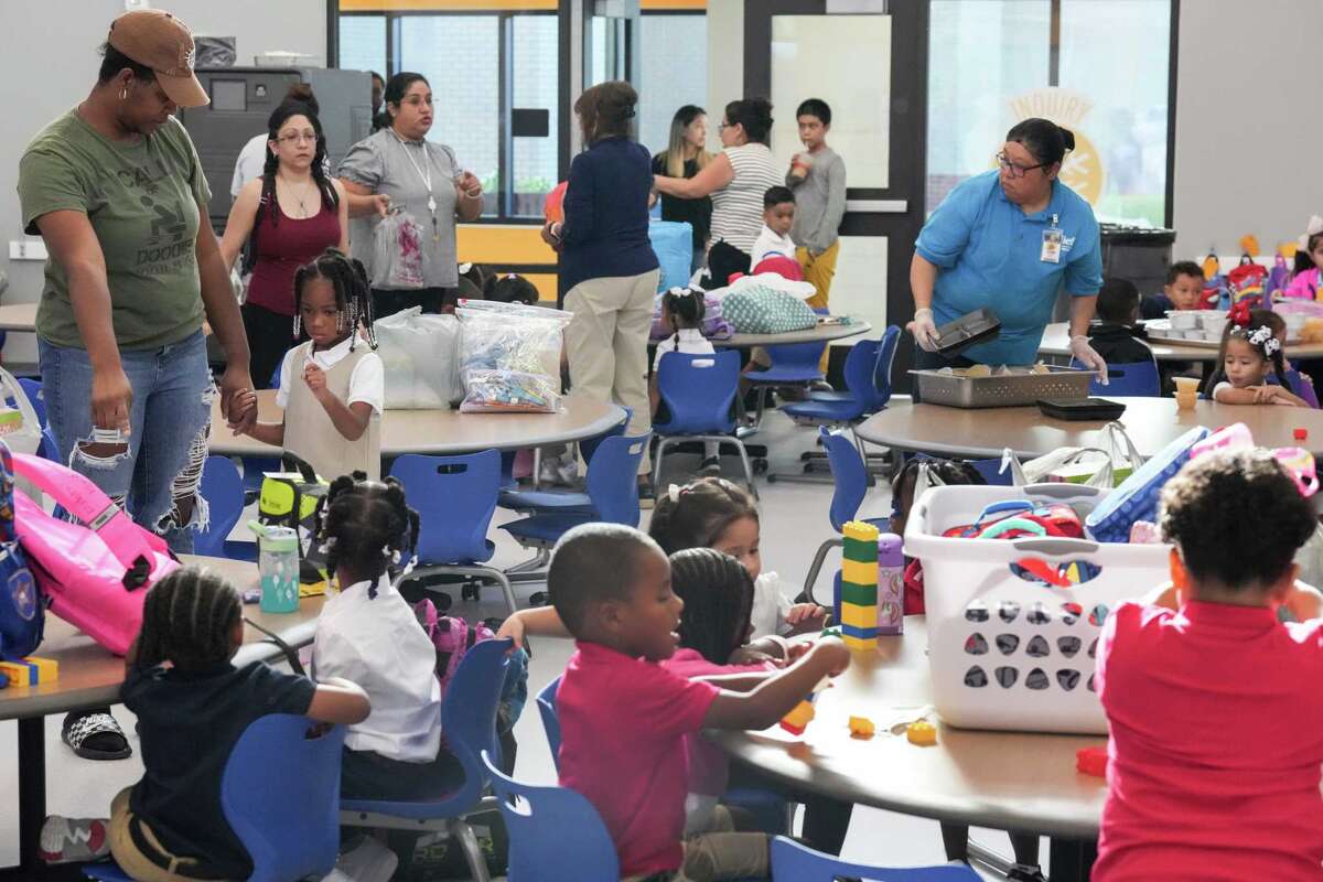 Alief ISD kicks off school year Monday, 9 Houston districts follow