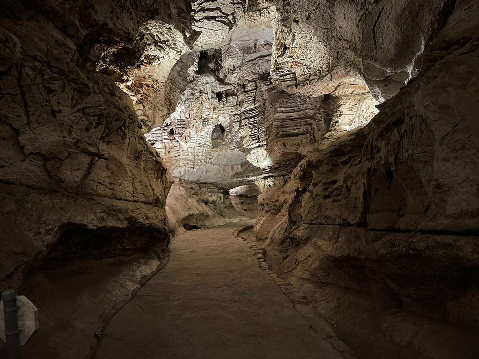The 5 best caverns in Texas you must visit