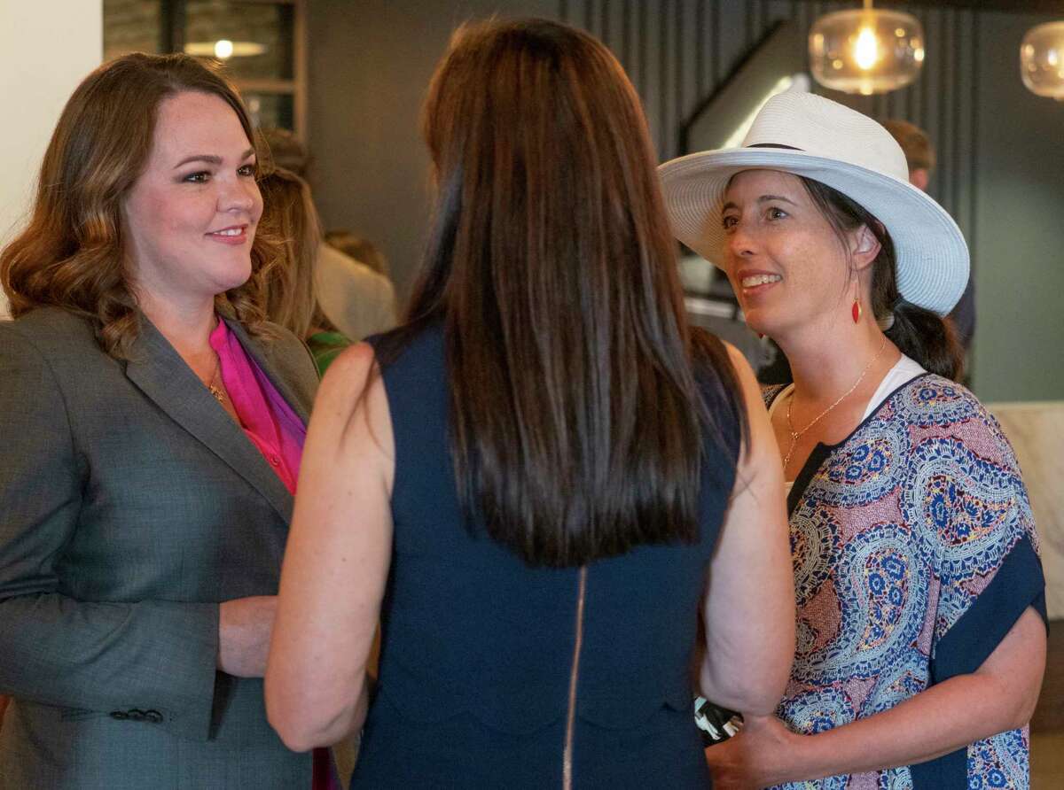 Lori Blong announces intent to run for mayor