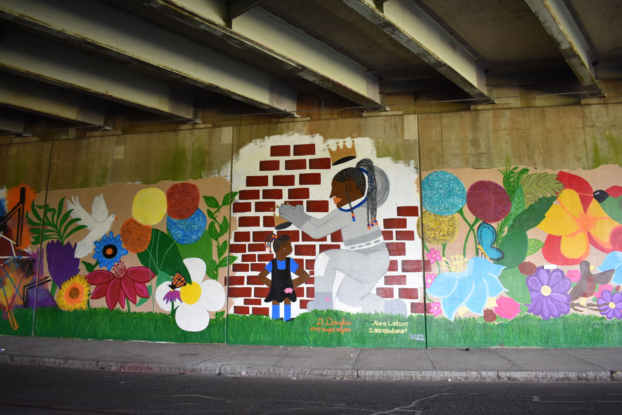 Local artists paint three murals on New Haven underpasses