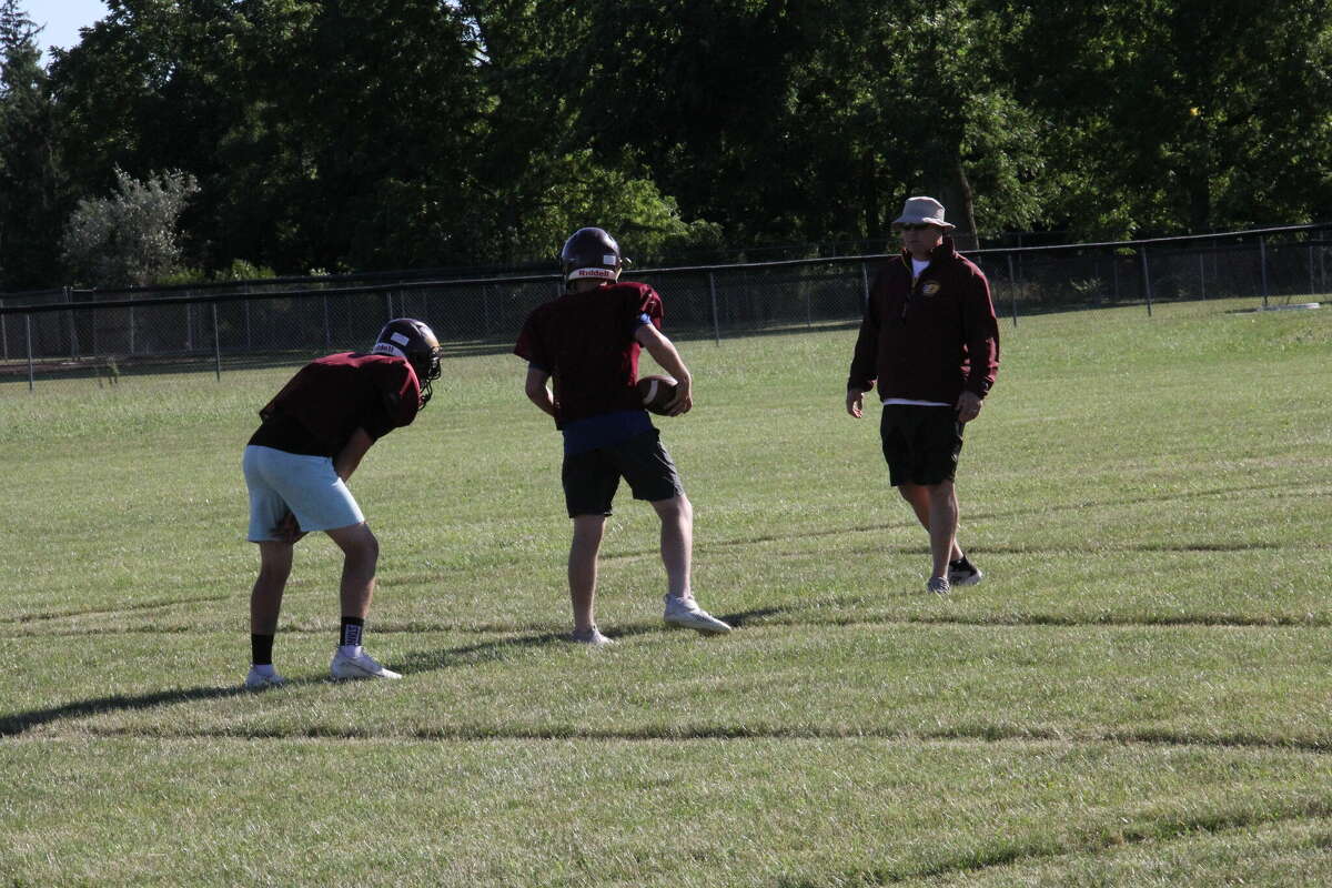 Eagles football goes back to the basics at Thursday practice
