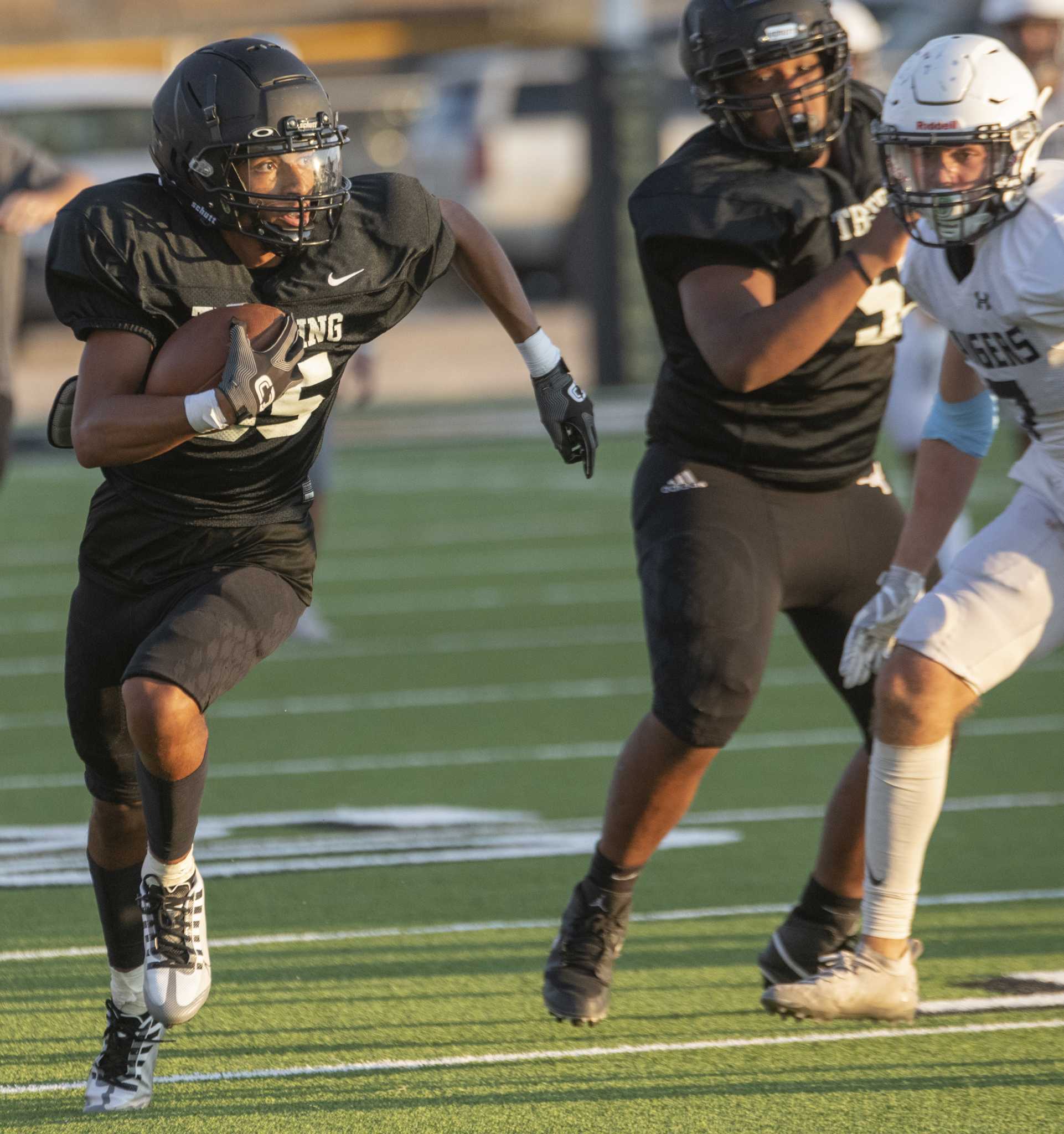 HS FOOTBALL: Area preview capsules for Week 9
