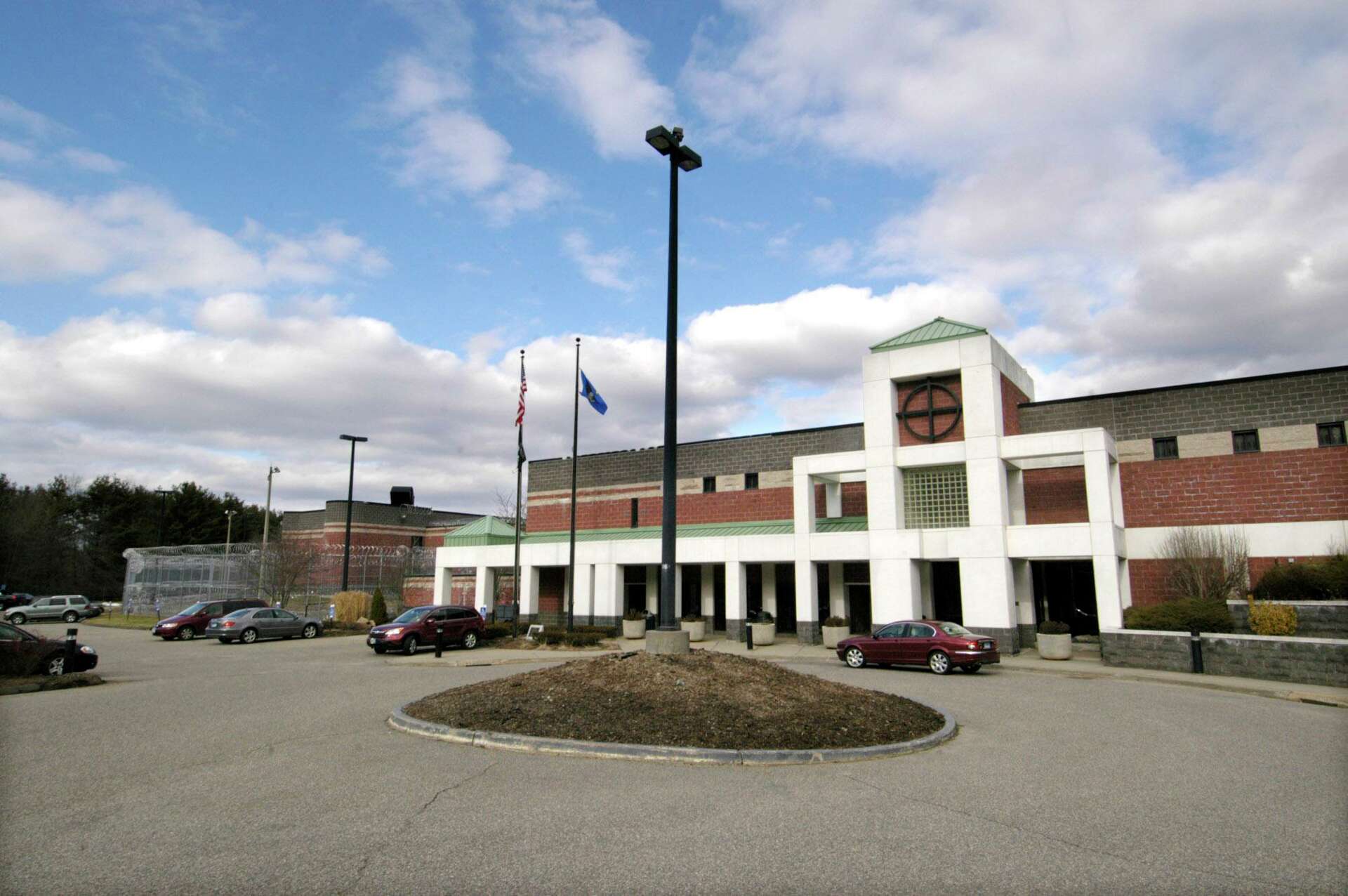Medical examiner: CT prison inmate died of overdose involving 4 drugs
