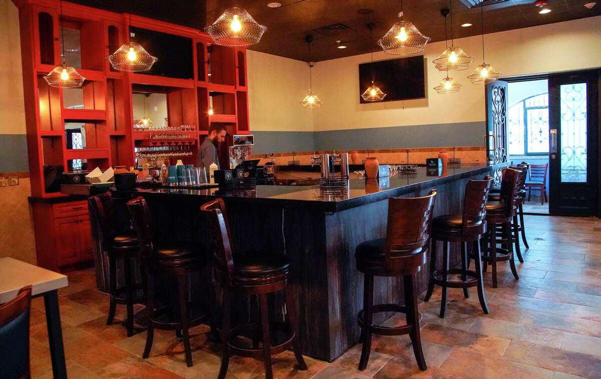 Low Tide reboots in Spring Branch with seafood and southern menu