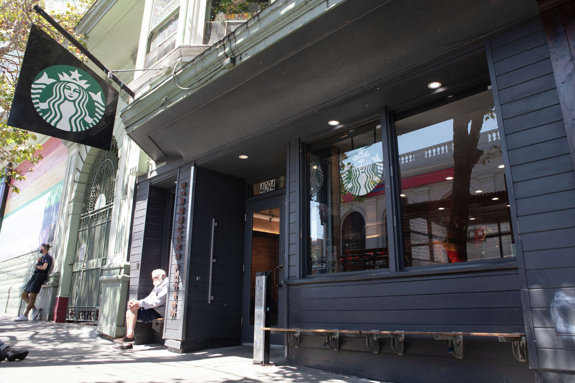 A new wave of Starbucks closures suddenly hits the Bay Area