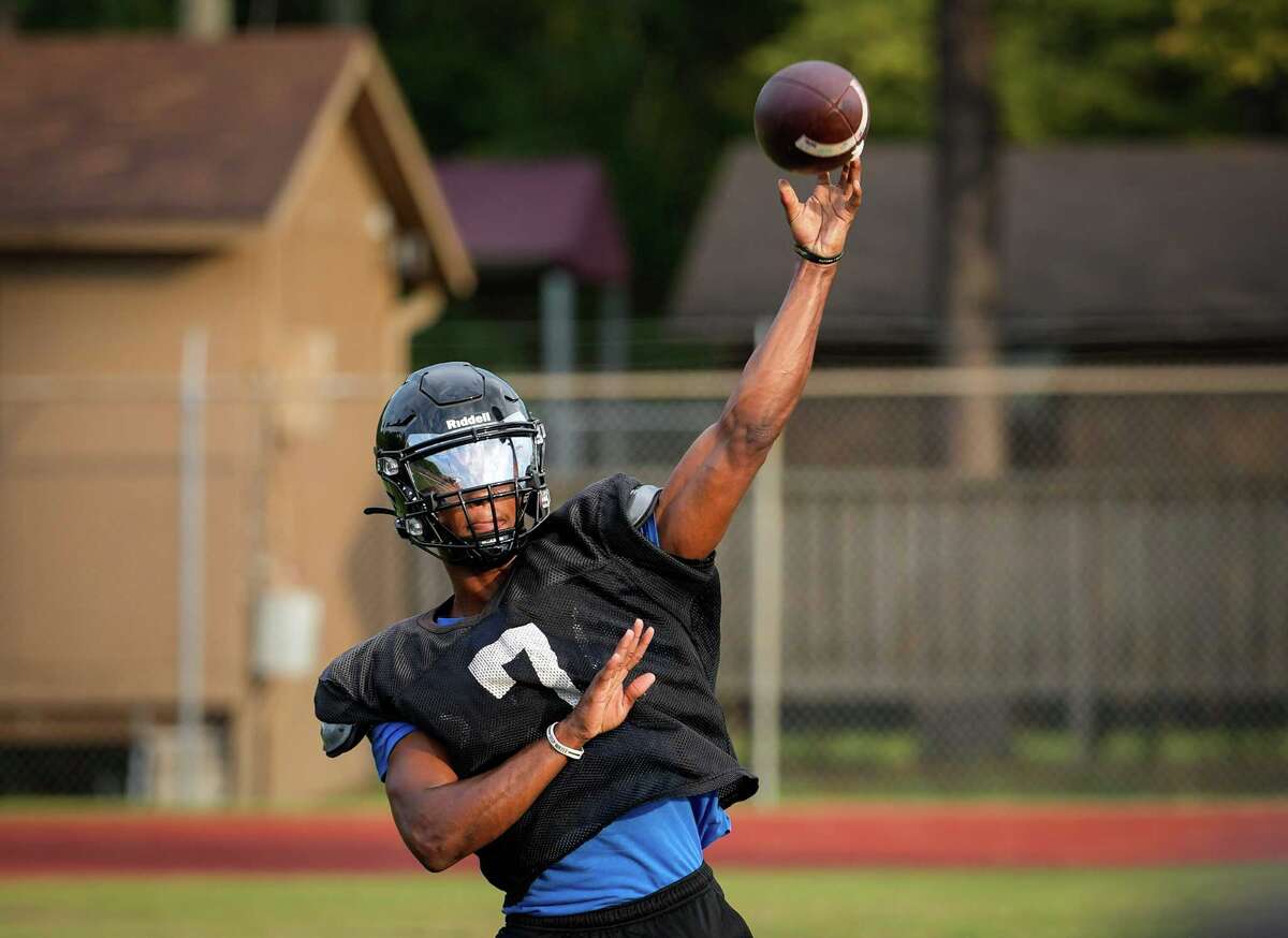 Houston high school quarterbacks to watch this season
