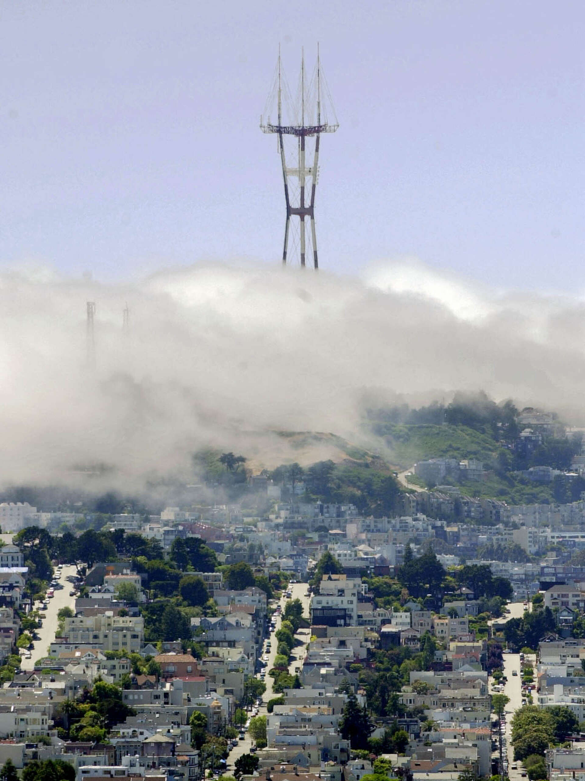 Photos of fog in San Francisco in the month August, or 'Fogust'