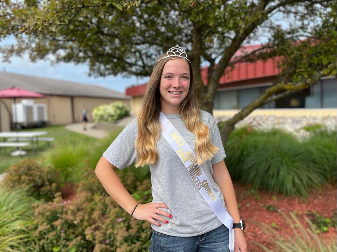Payten Coggins of Hope, Michigan crowned Midland County Fair princess