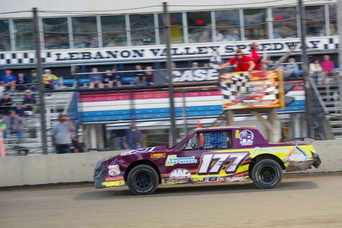 Pure stock division gets its moment in the sun, and at the bank