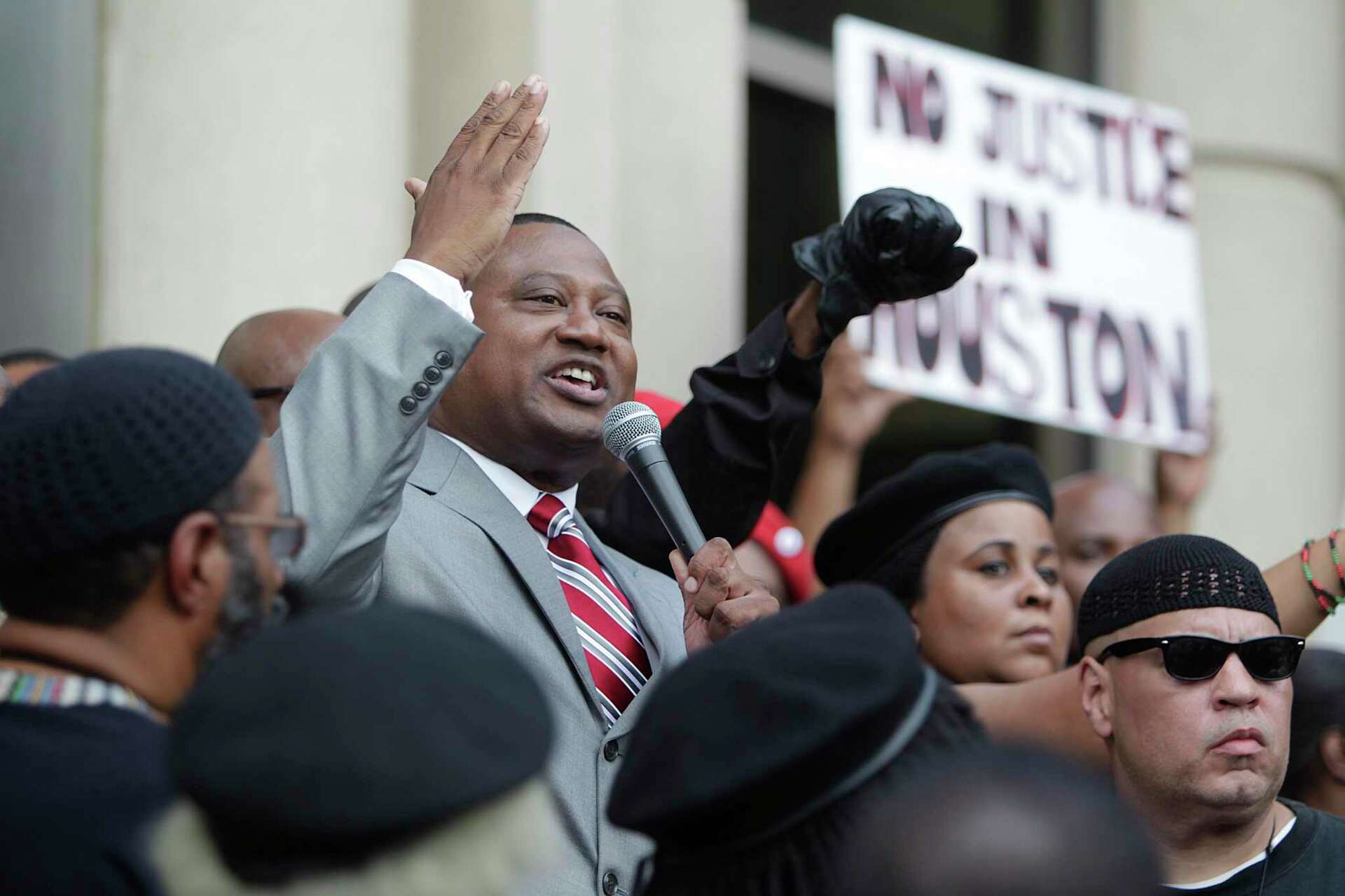 Quanell X: 5 key takeaways from a Houston Chronicle investigation