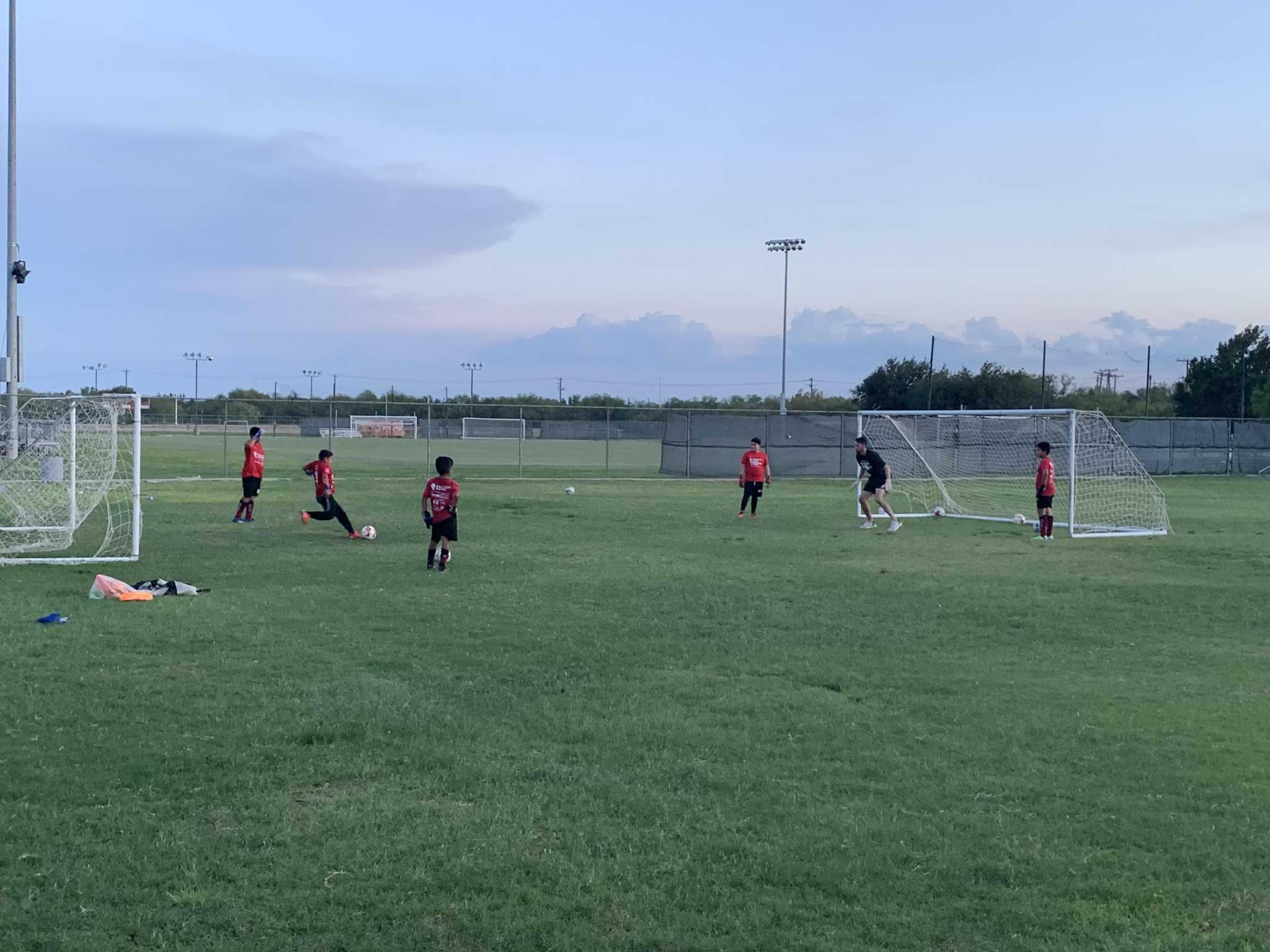 Laredo Heat host goalkeeper academy training session