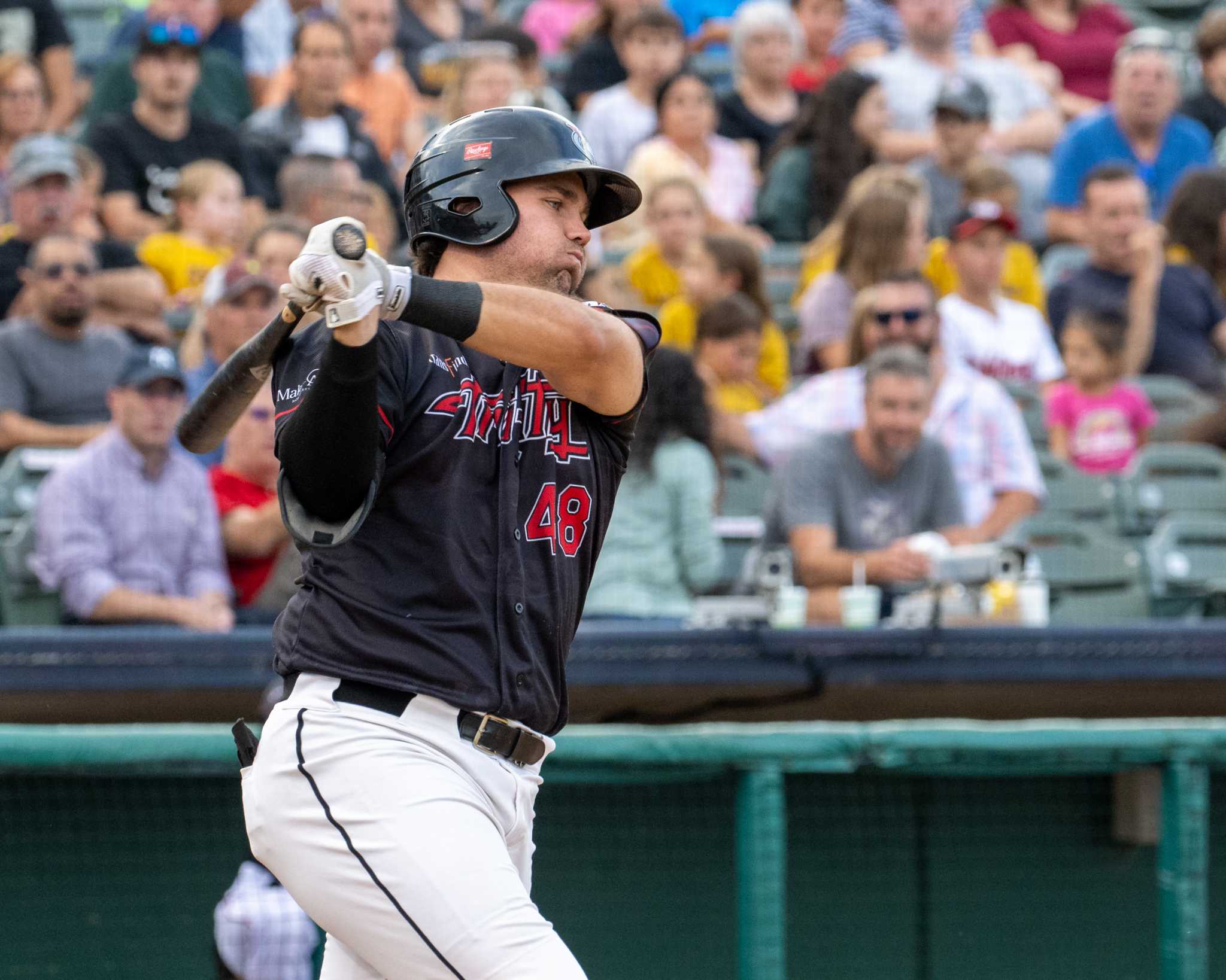 ValleyCats take Game 1 in critical series vs. Titans