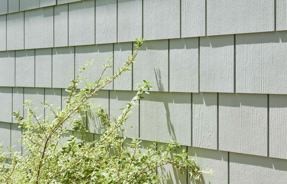 Hgtv Stars Chip And Joanna Gaines Are Launching Siding Collection