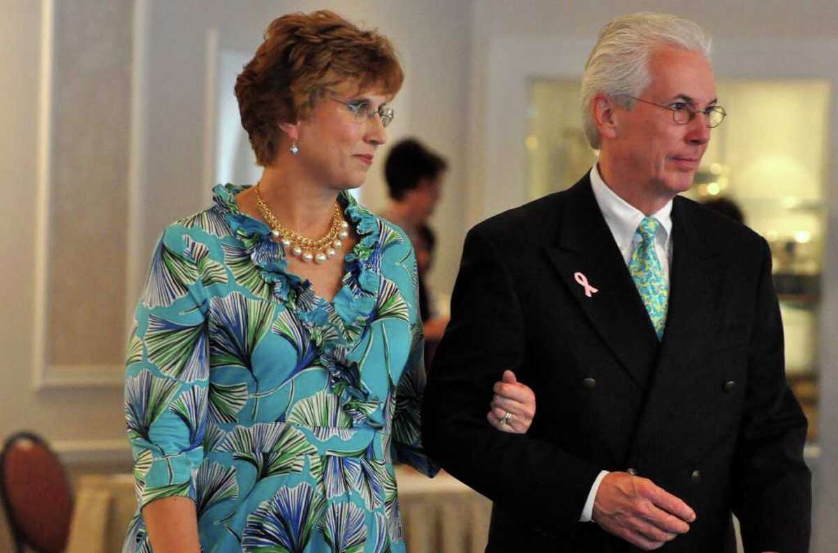 Breast cancer survivors celebrate life at fashion show fundraiser