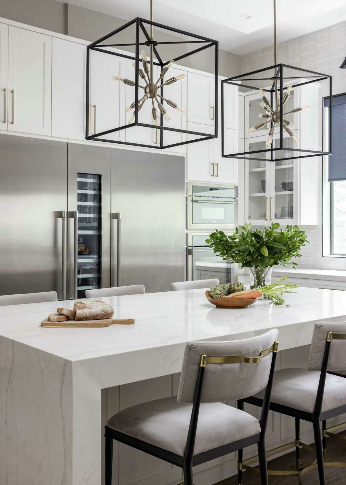 Sugar Land empty nesters build dream home with indoor basketball court ...