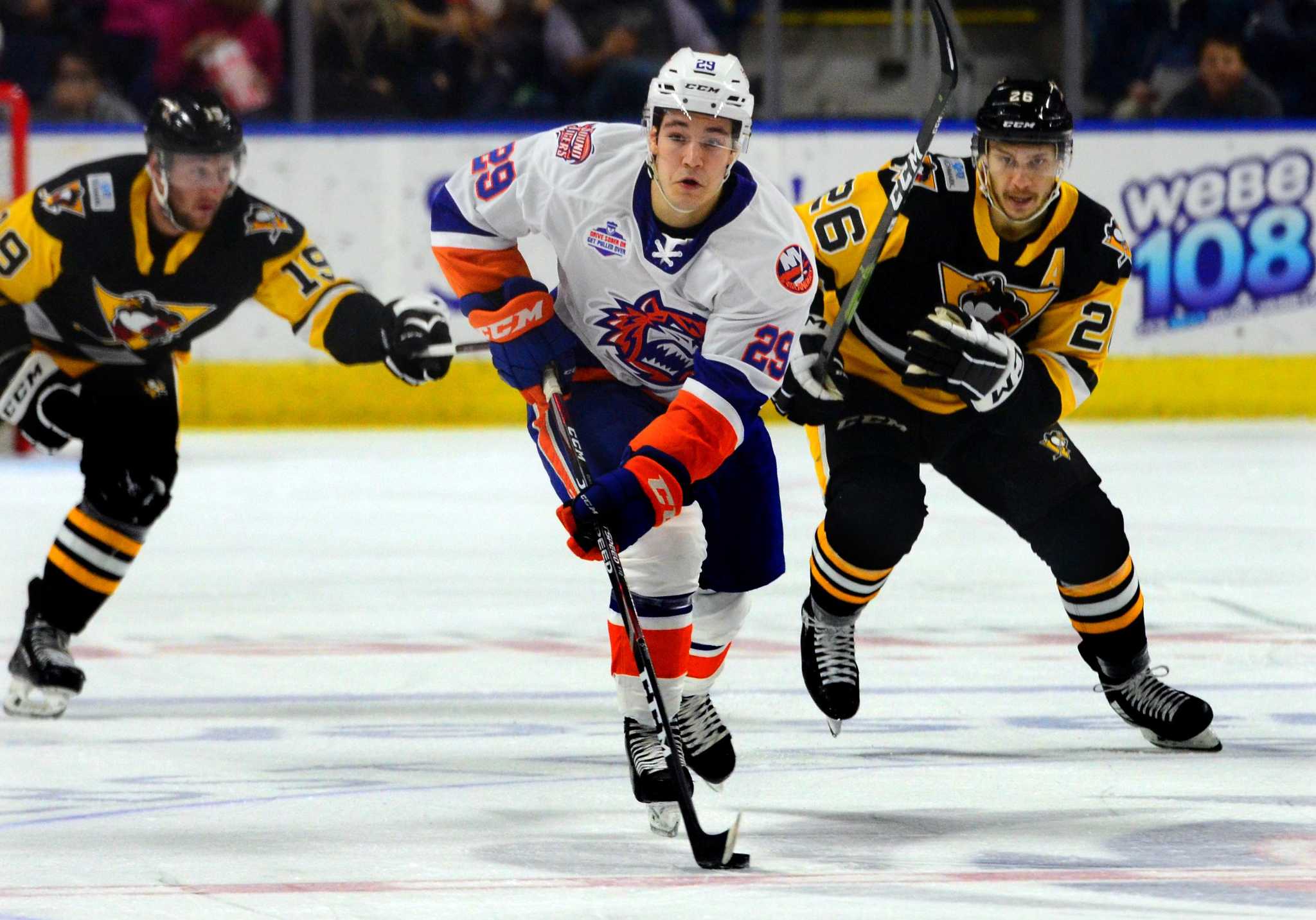 Islanders sign four, including two returning Bridgeport players