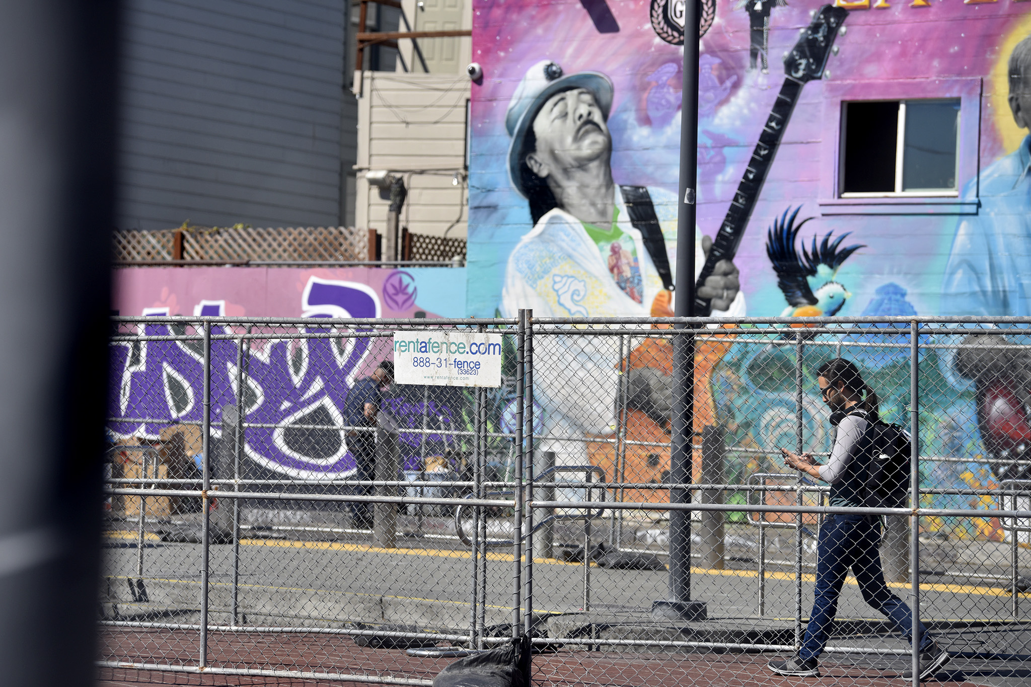 The fight over the 24th Street Mission BART fences, explained