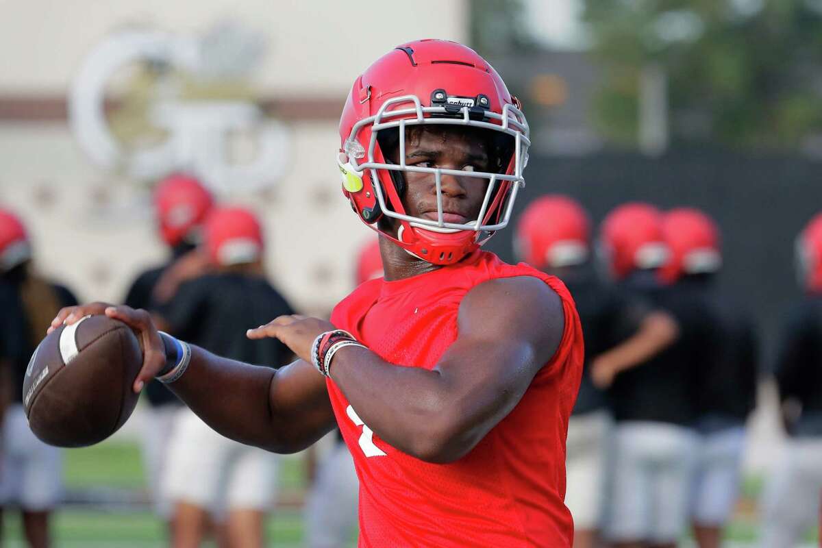 Houston high school quarterbacks to watch this season