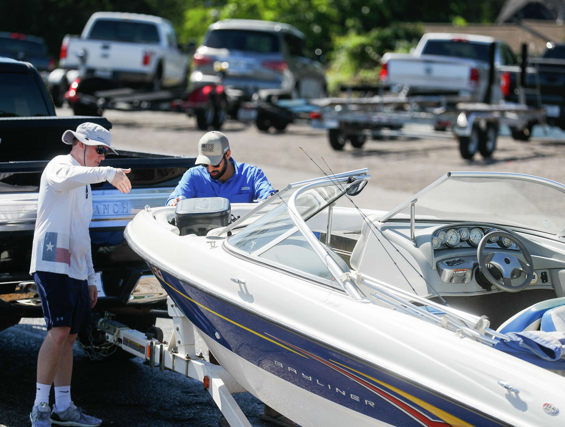 Lake Conroe officials warn Labor Day weekend visitors of stumps