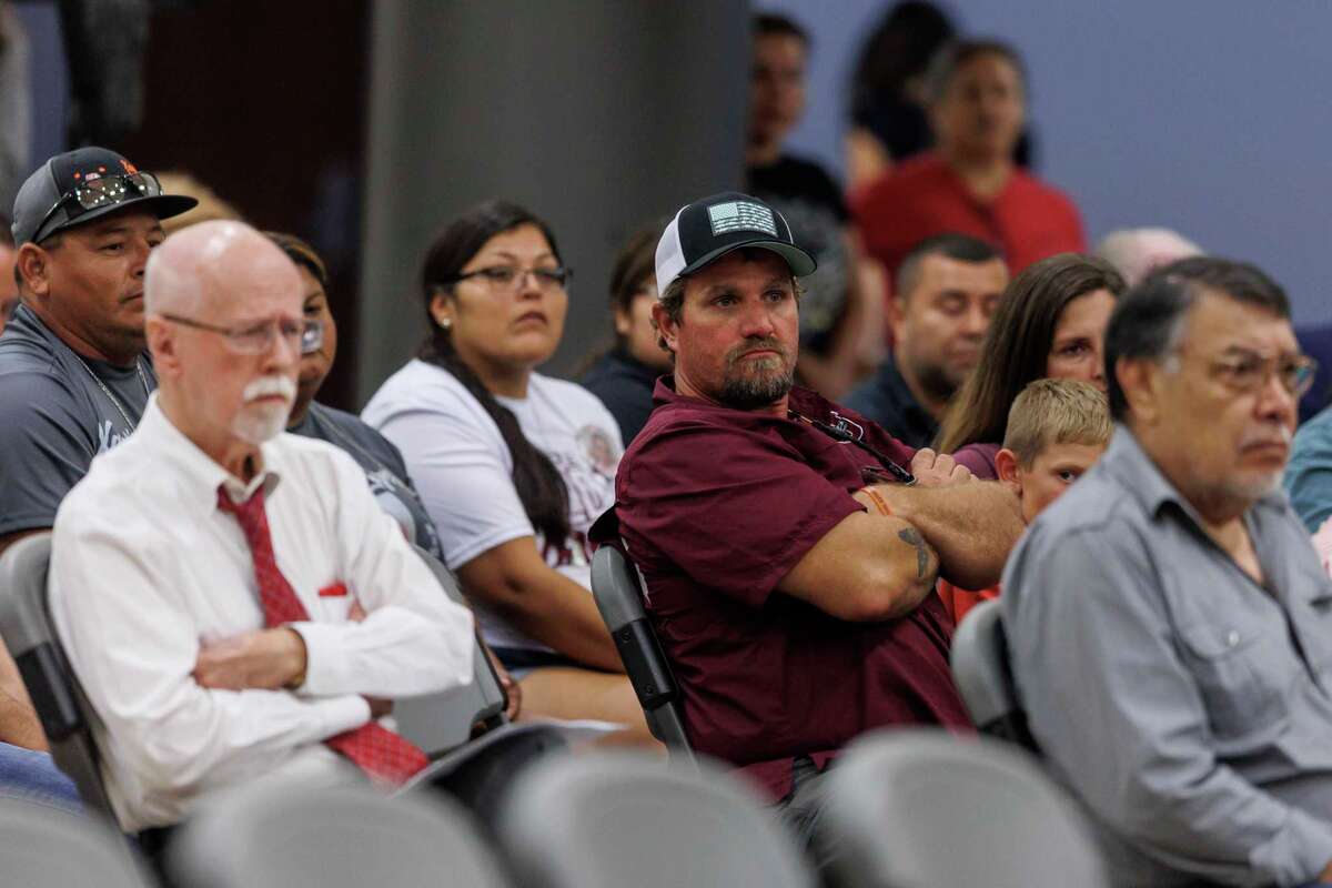 Uvalde council OKs permanent memorial for Robb Elementary victims