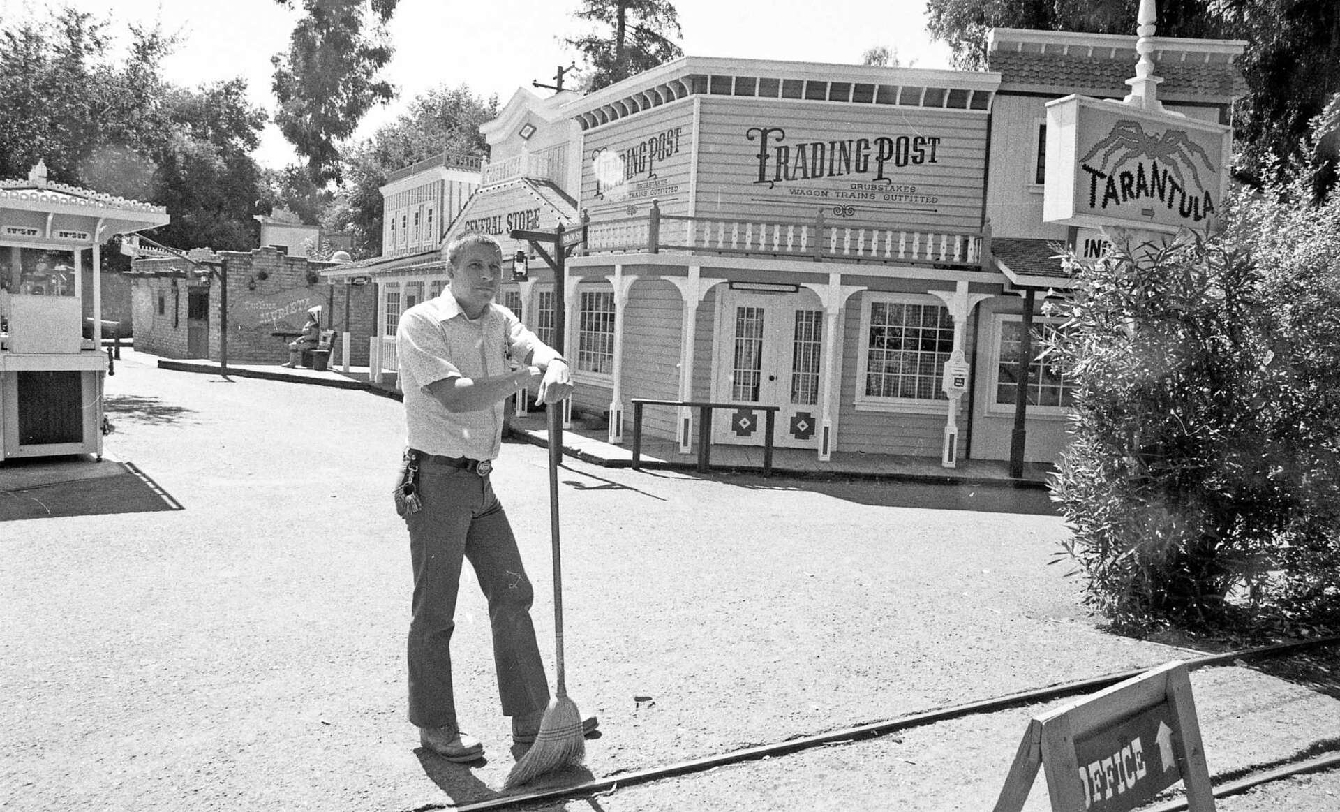 ‘A child-size Wild West’: Remembering Frontier Village, San Jose’s ...