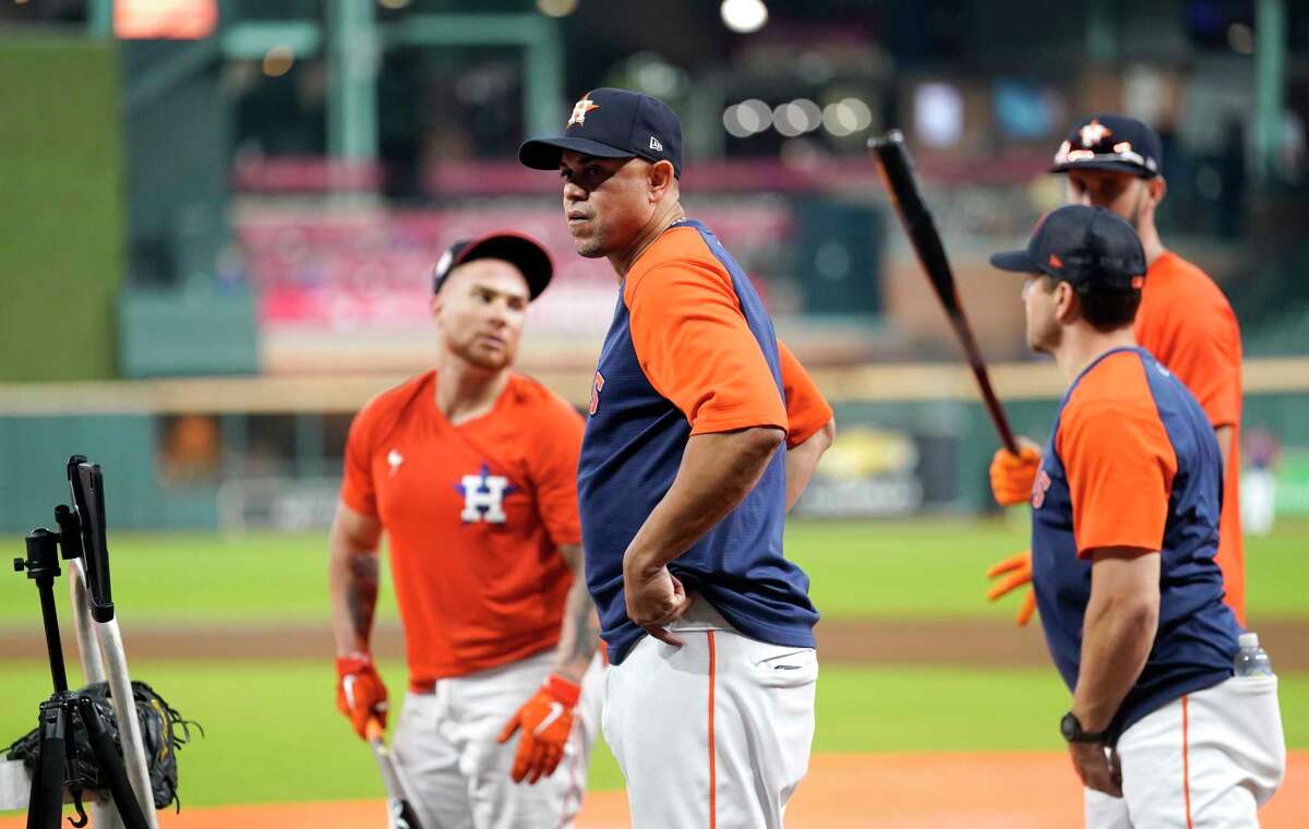 Houston Astros; Chas McCormick dislocates finger
