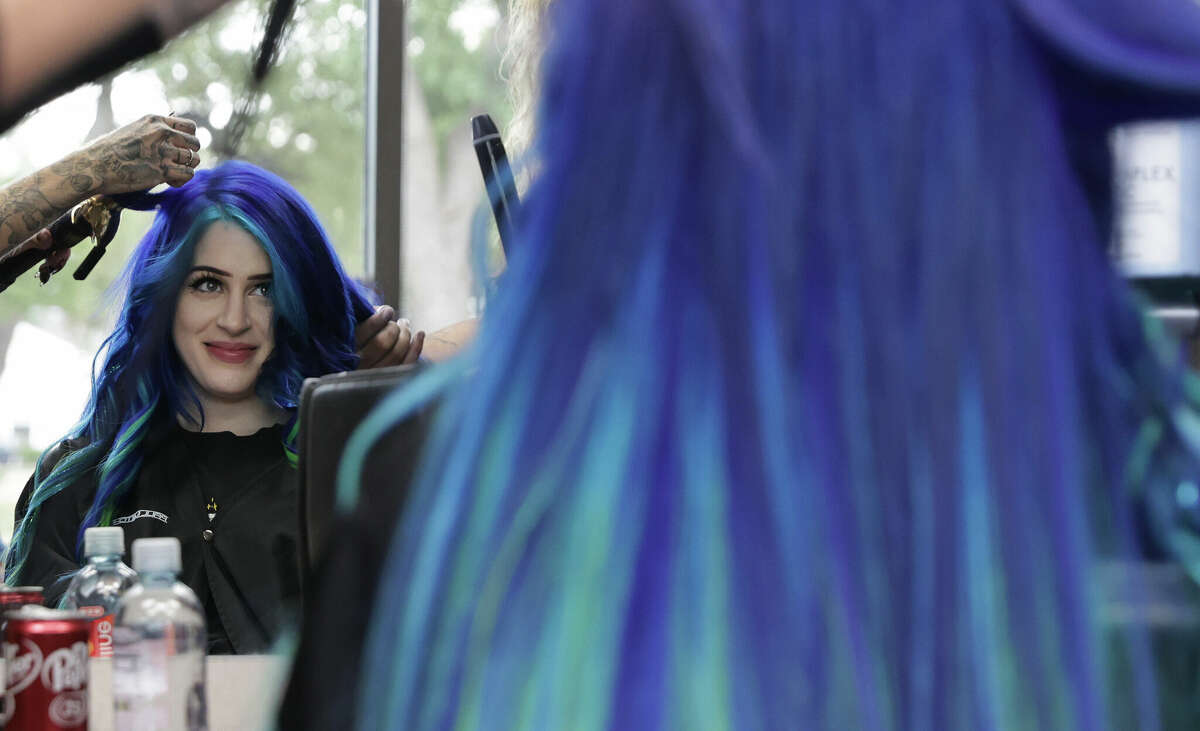 S.A. stylist and Instagram sensation creates $2,000 makeovers