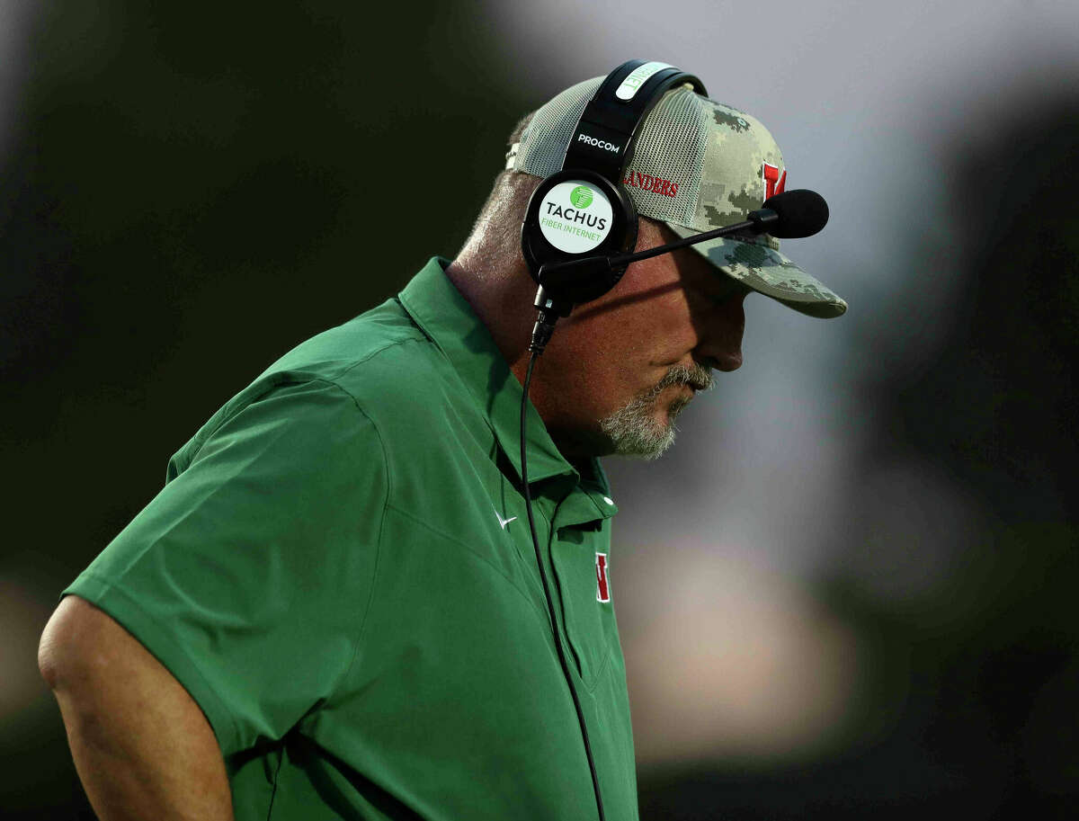 High school football: North Shore defense dominant in opener