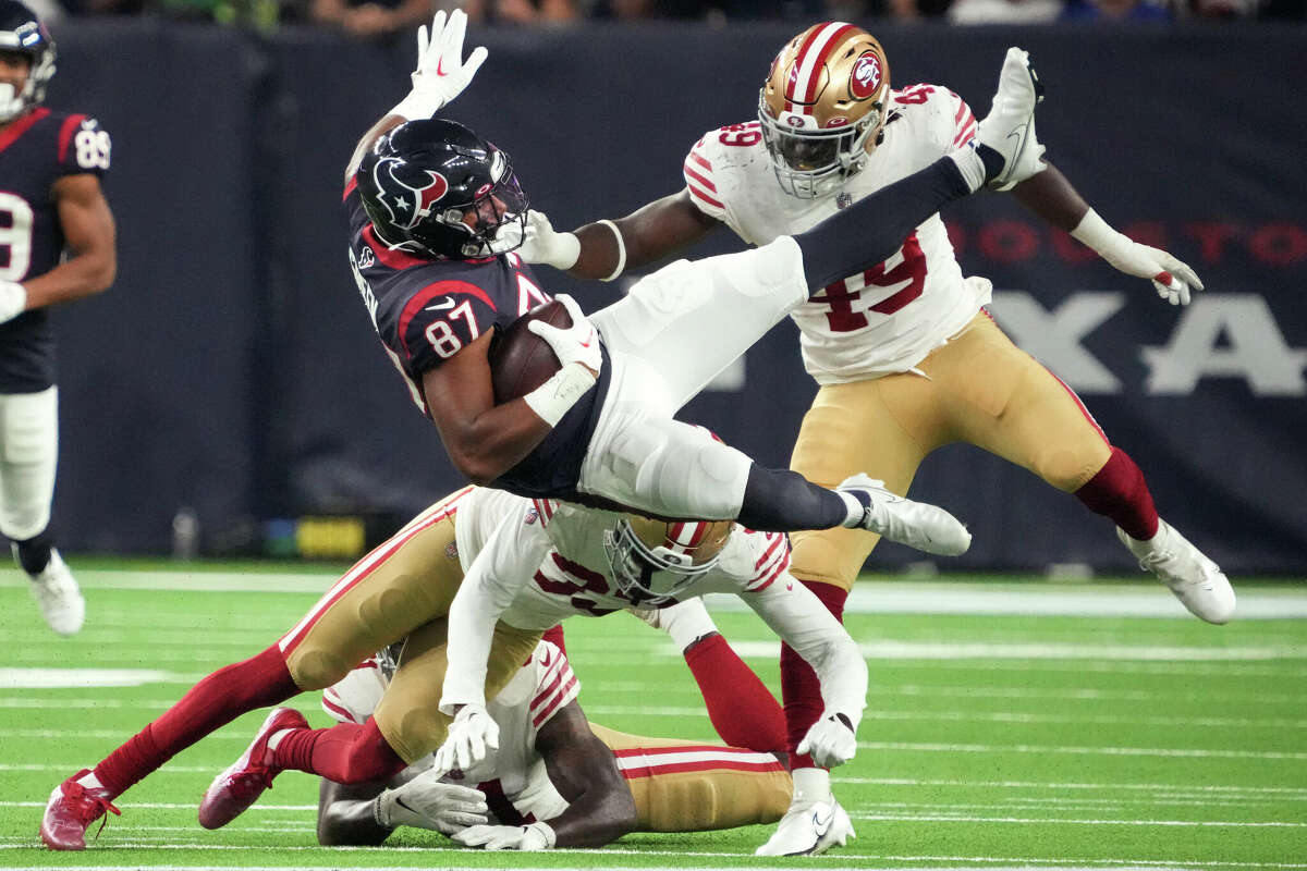 Houston Texans' Jerry Hughes, Kurt Hinish shine in preseason