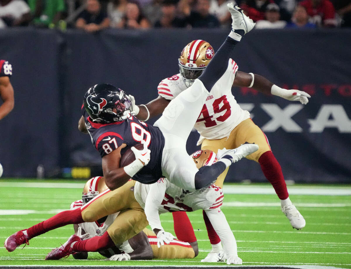 Houston Texans' Jerry Hughes, Kurt Hinish shine in preseason