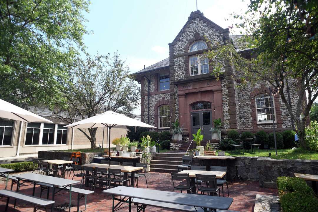 Westport's Don Memo to close this week, turn into Italian eatery