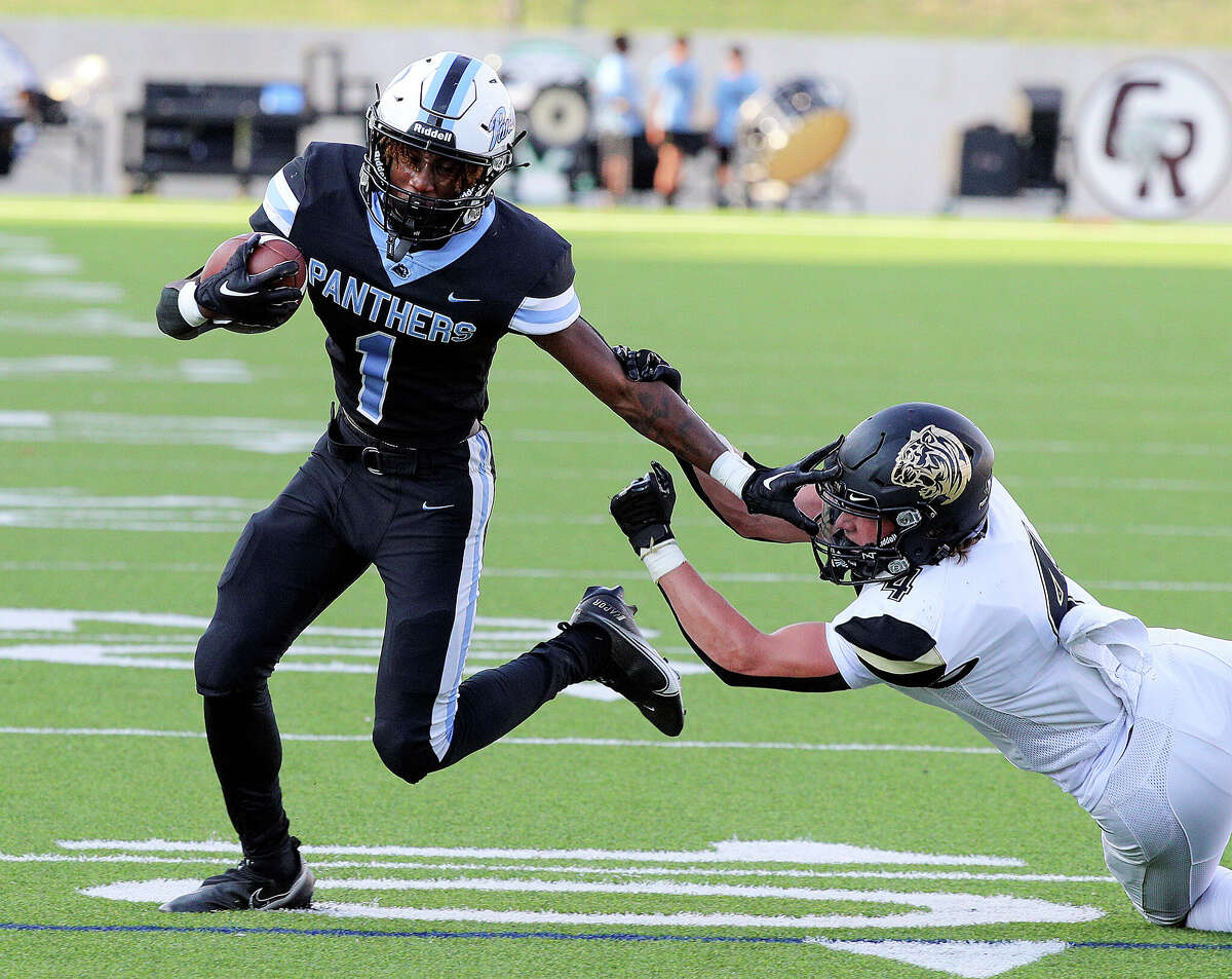 Paetow Panthers defeat Conroe Tigers to open Class 6A play