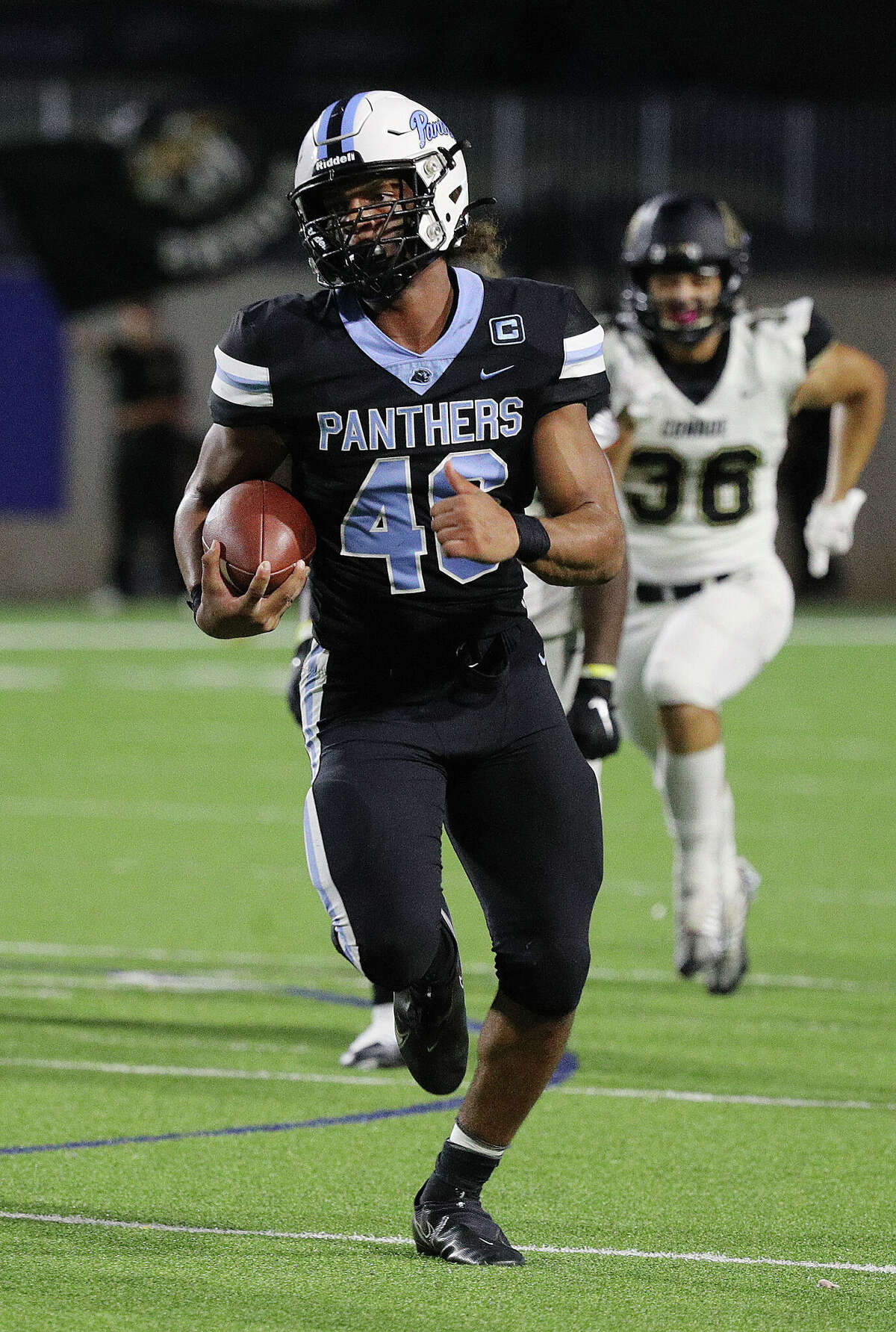 Paetow Panthers defeat Conroe Tigers to open Class 6A play