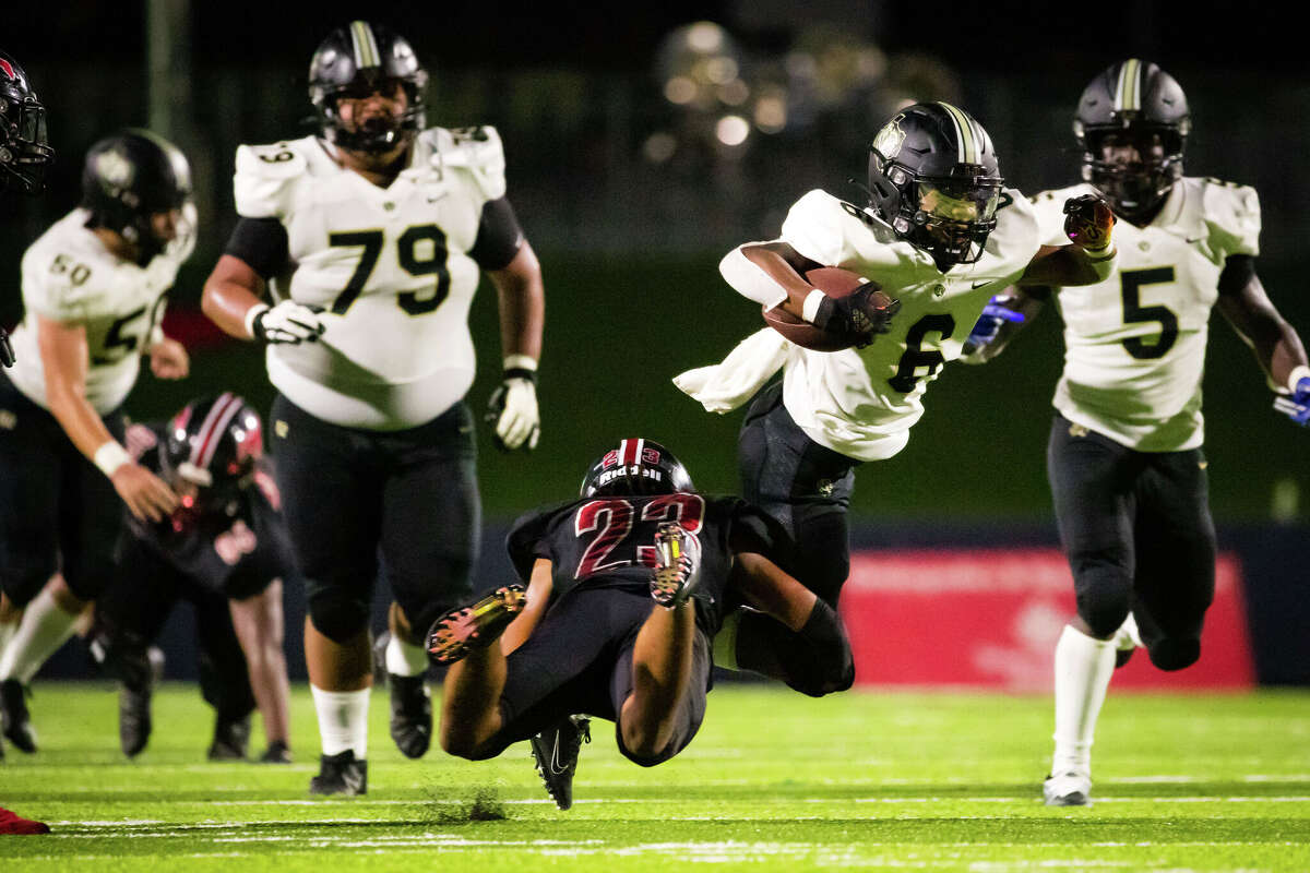 Westfield Mustangs routs Cypress Parks Tigers to open season