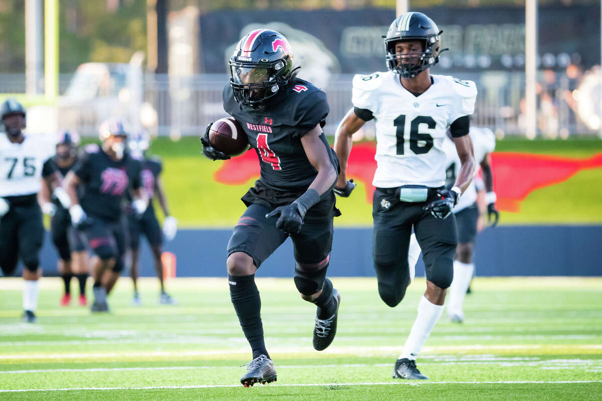 Westfield Mustangs routs Cypress Parks Tigers to open season