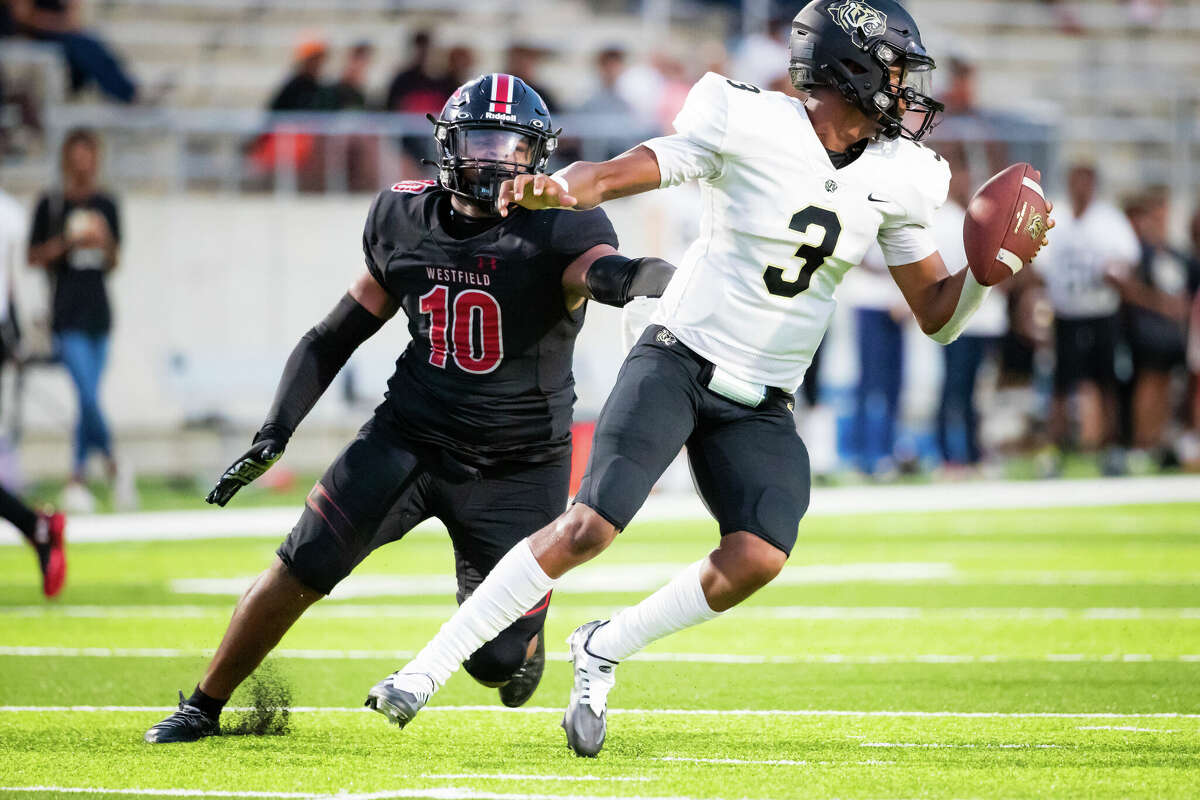 Westfield Mustangs routs Cypress Parks Tigers to open season