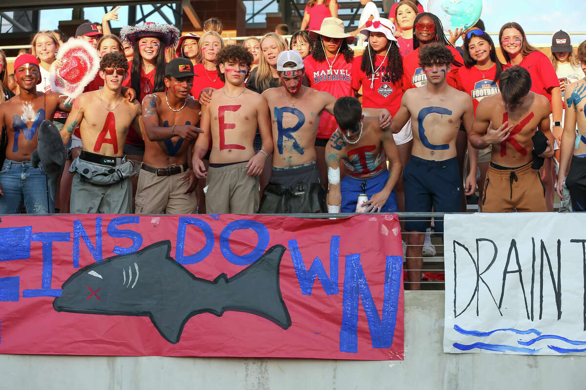 Shadow Creek Sharks top Manvel Mavericks in Alvin ISD showdown