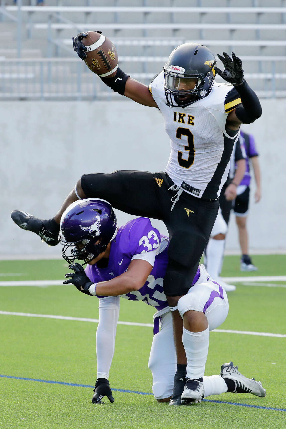 Morton Ranch Mavericks rally past Eisenhower Eagles