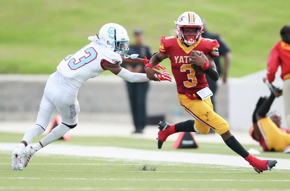 Dallas Carter Cowboys defeat Yates Lions in rivalry game