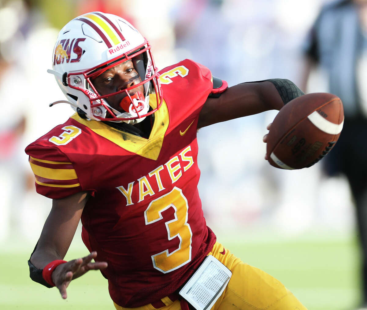 Dallas Carter Cowboys defeat Yates Lions in rivalry game