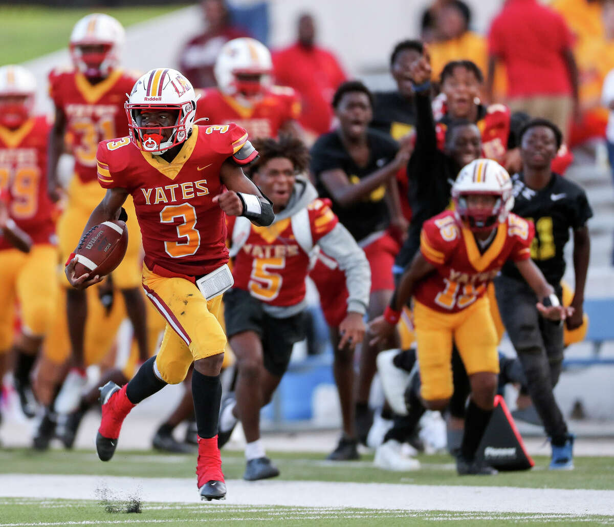 Dallas Carter Cowboys defeat Yates Lions in rivalry game