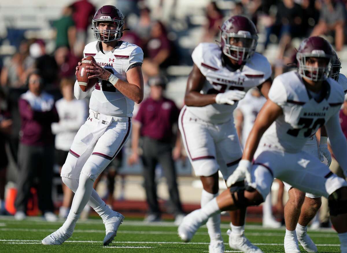 Klein Collins Tigers hammer Magnolia Bulldogs in opener