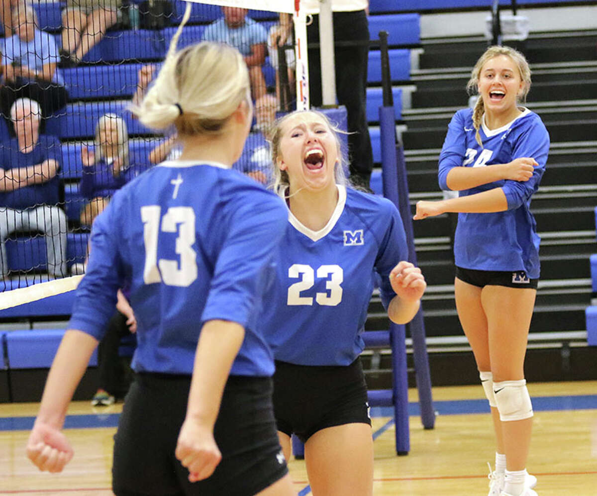 Explorers doomed by energy crises in losses at Roxana Tournament