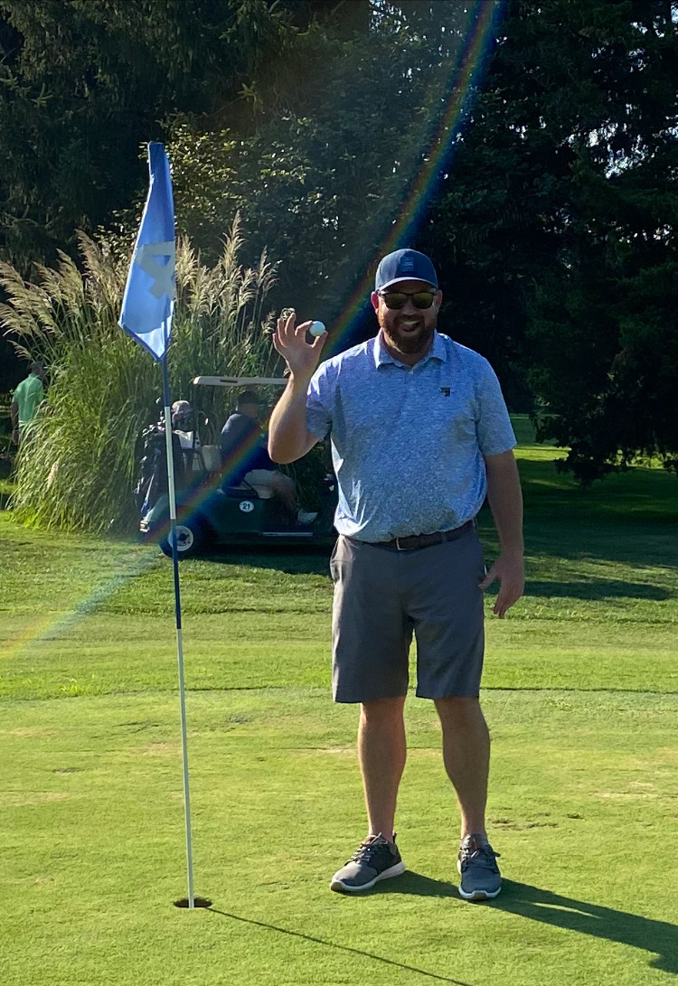 Edwardsville's Tim Jakel hits hole-in-one on Par 4