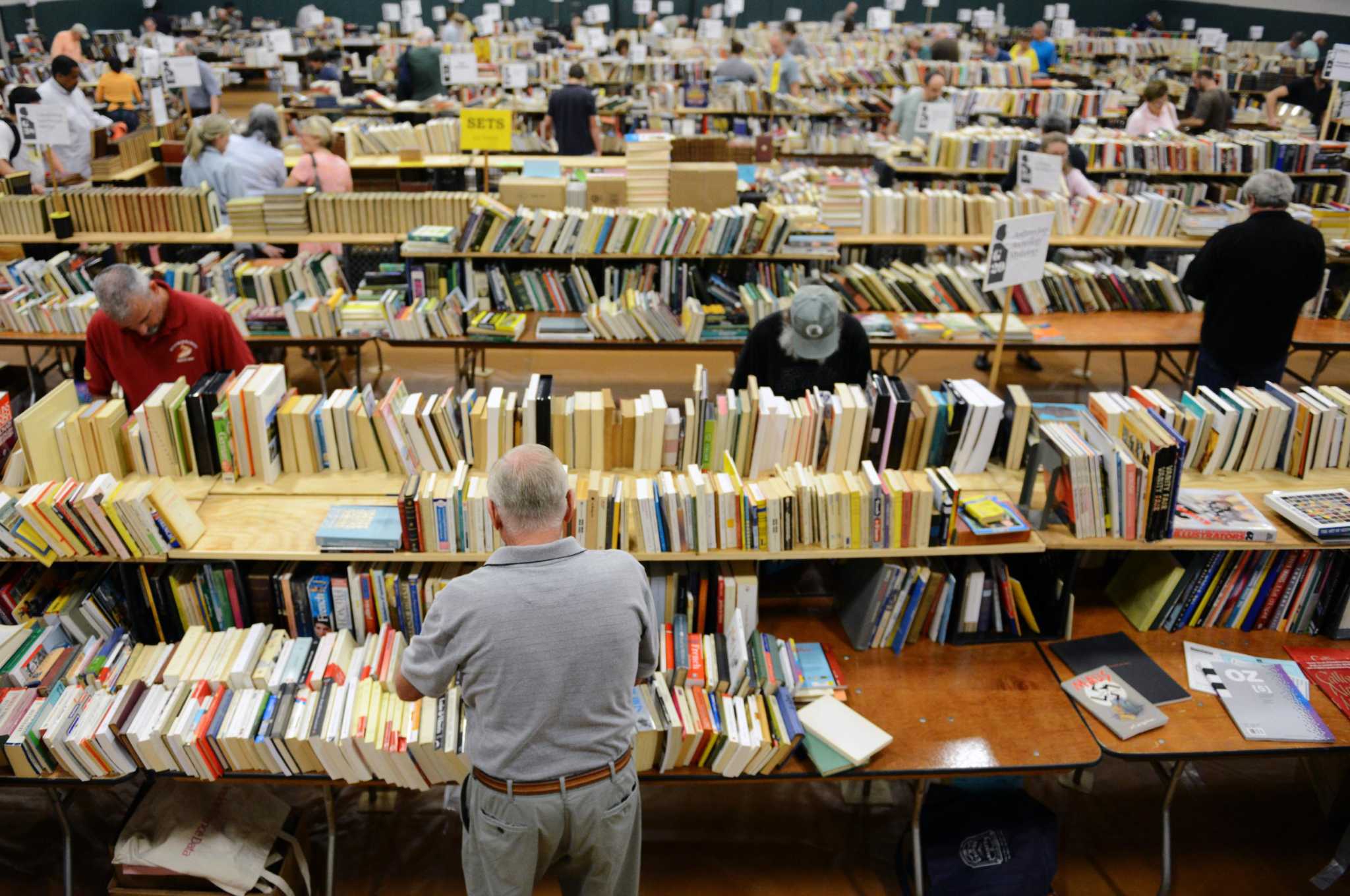 65K books, rare editions, for sale at Mark Twain Library Fair in CT
