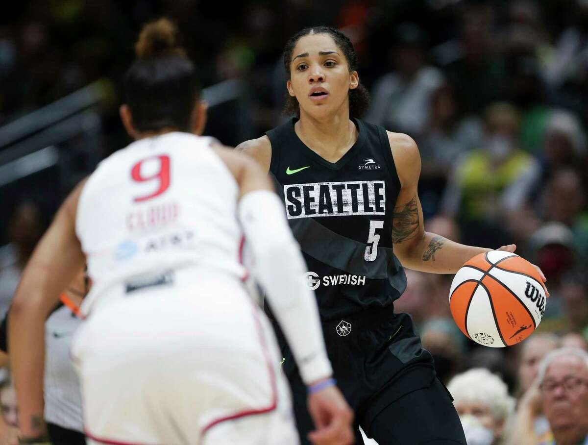 Former UConn women’s basketball stars Breanna Stewart, Gabby Williams ...