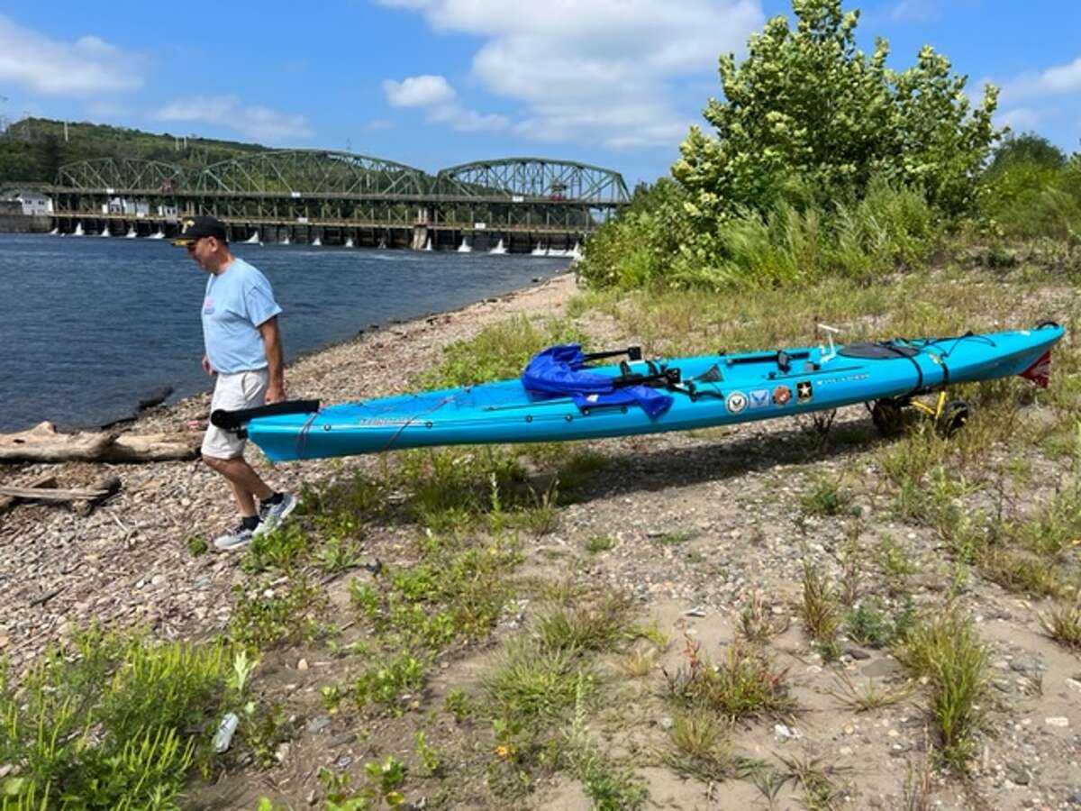 Army vet to kayak and bike 4,000 miles to raise service dog funds